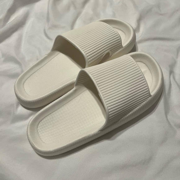 Shoes | White Cloud Slides | Poshmark